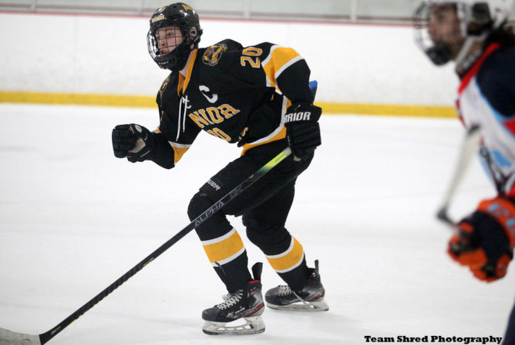 Collin Graf (20) | CollegeHockeyPlayers