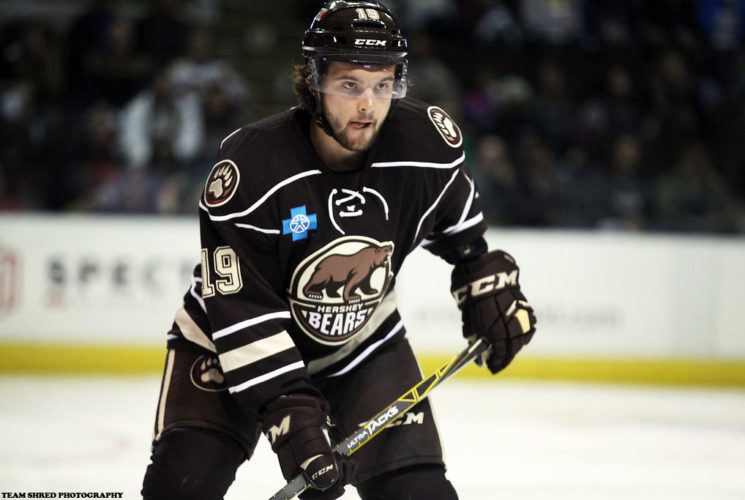 Riley Barber (11) | CollegeHockeyPlayers